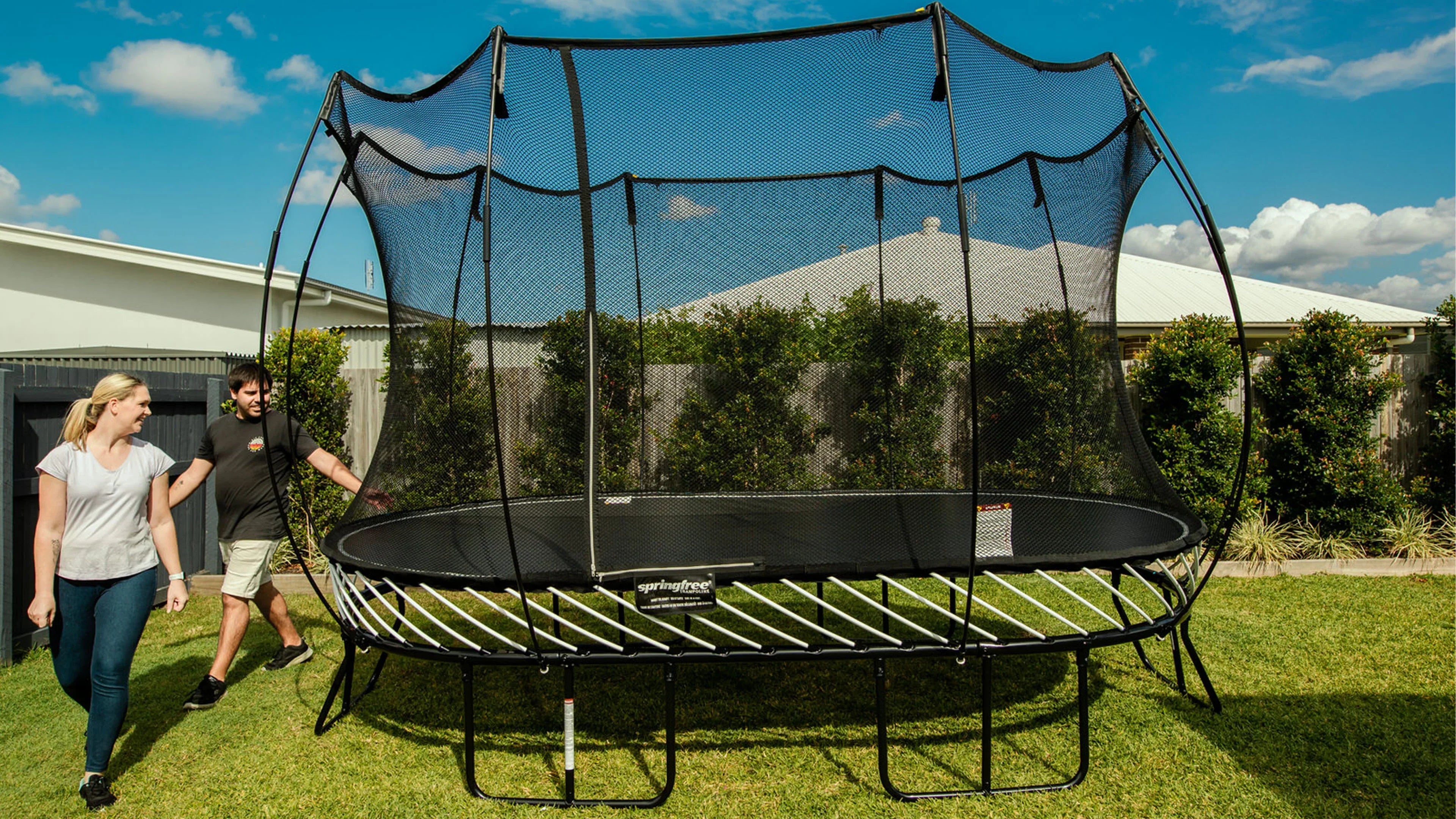 Trampolines Springfree ovales et ronds (taille, coût et rebond ...